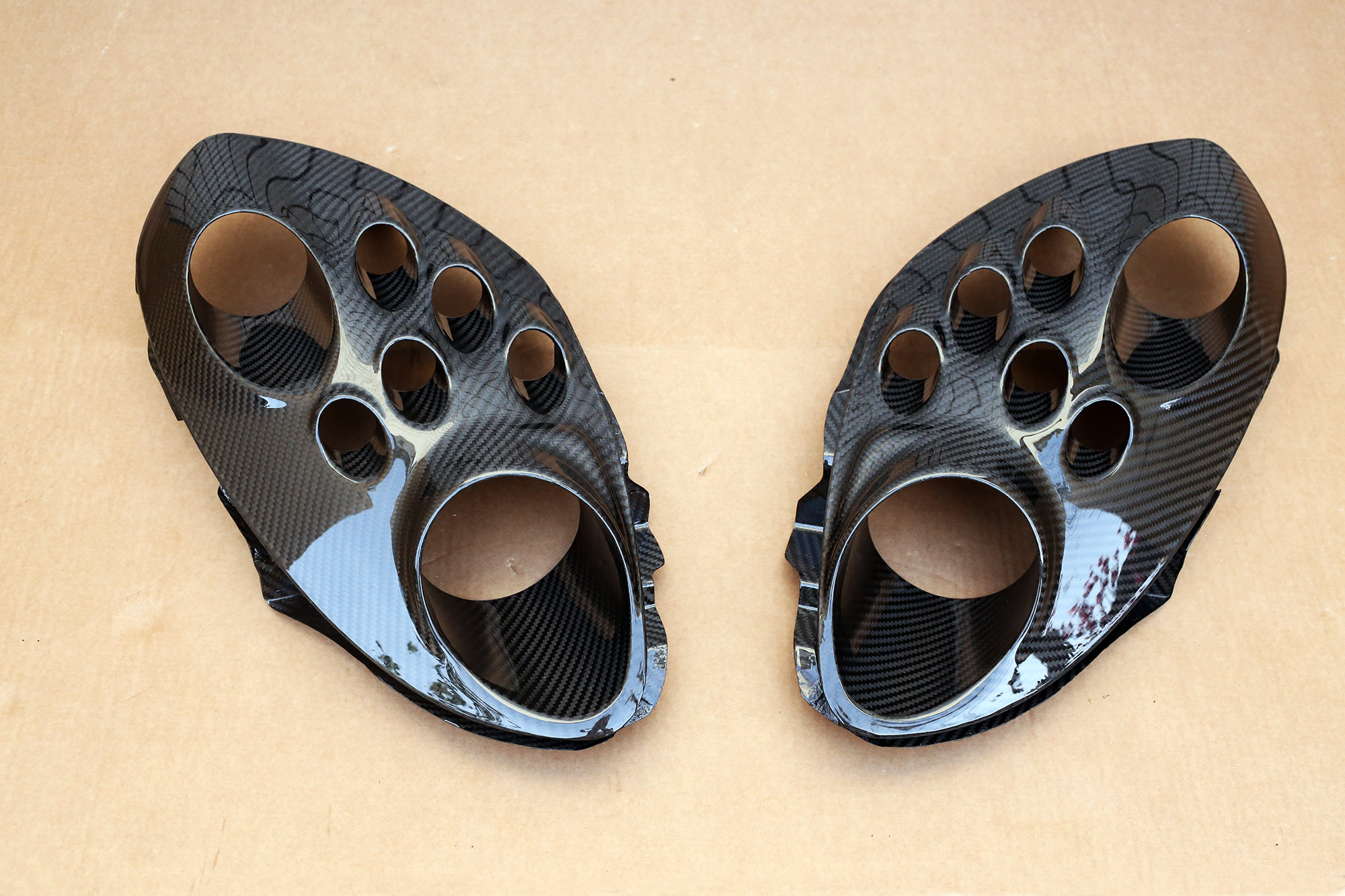 Carbon headlight frame - SCARA73 Italia